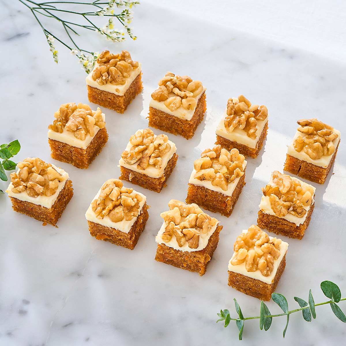 Mini Cakes (Box of 36) – All Things Delicious